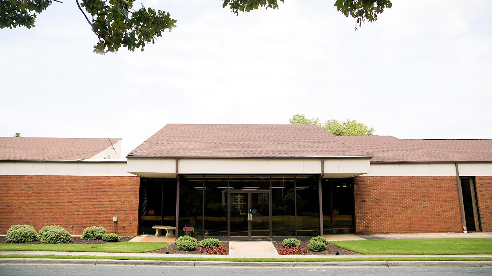 Locations & Hours | The Peoples Bank